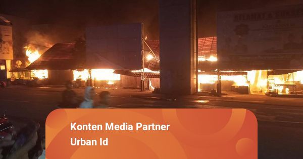 Pasar Cinde Palembang Terbakar | kumparan.com